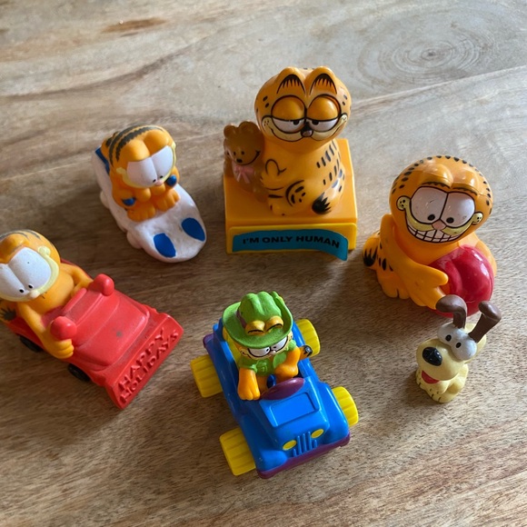 Vintage Garfield figures | Toys | Vintage Garfield Figures | Poshmark